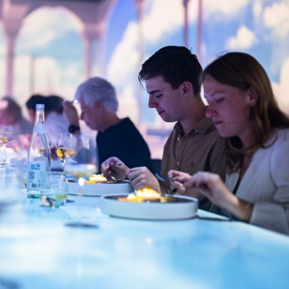 The most special restaurant of the Netherlands - Dinner in Motion